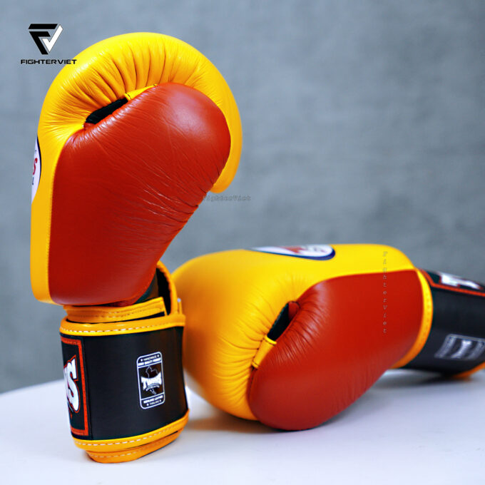 Găng Tay Boxing Twins BGVL3-3T Velcro Gloves | FighterViet